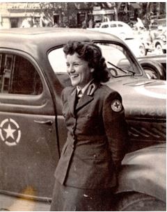 Barrington Area Library (IL) - Photos of Barbara and daughters
